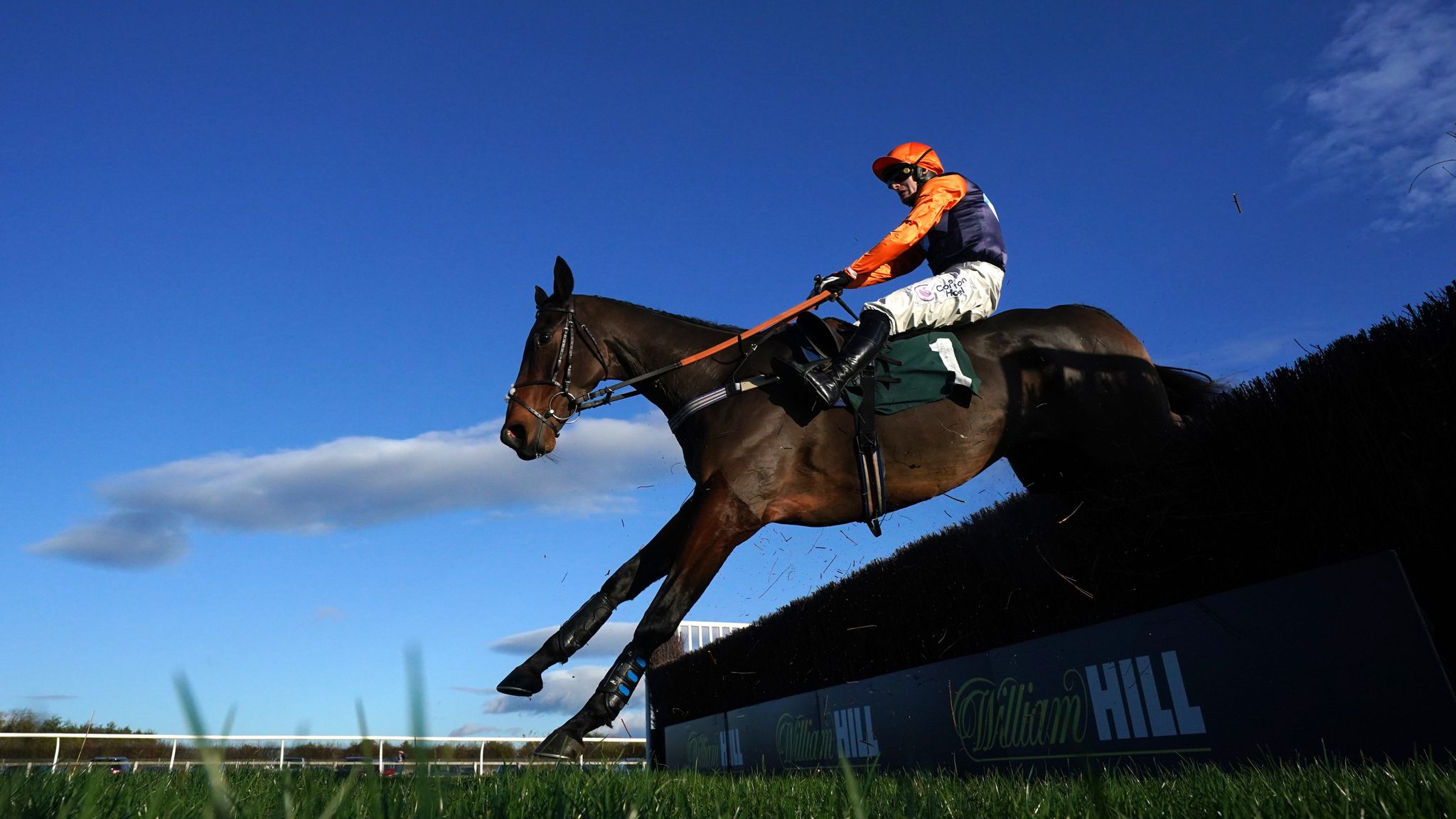 Today on Sky Sports Racing: Worcester hosts Fixed Brush Hurdle Series ...