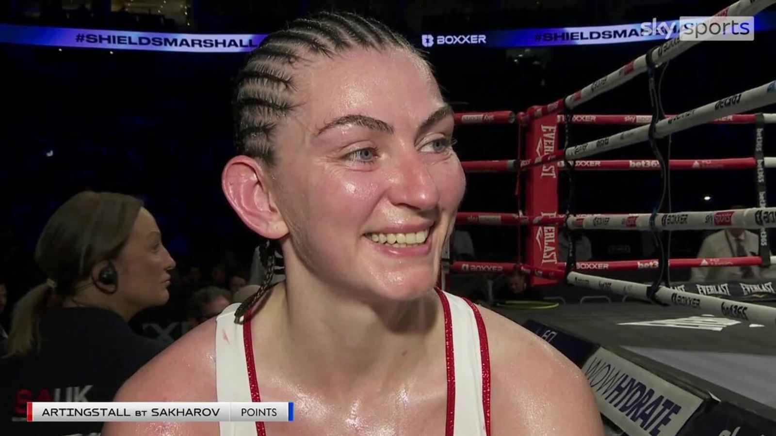Karriss Artingstall: 'I’ve turned professional to get a world title ...