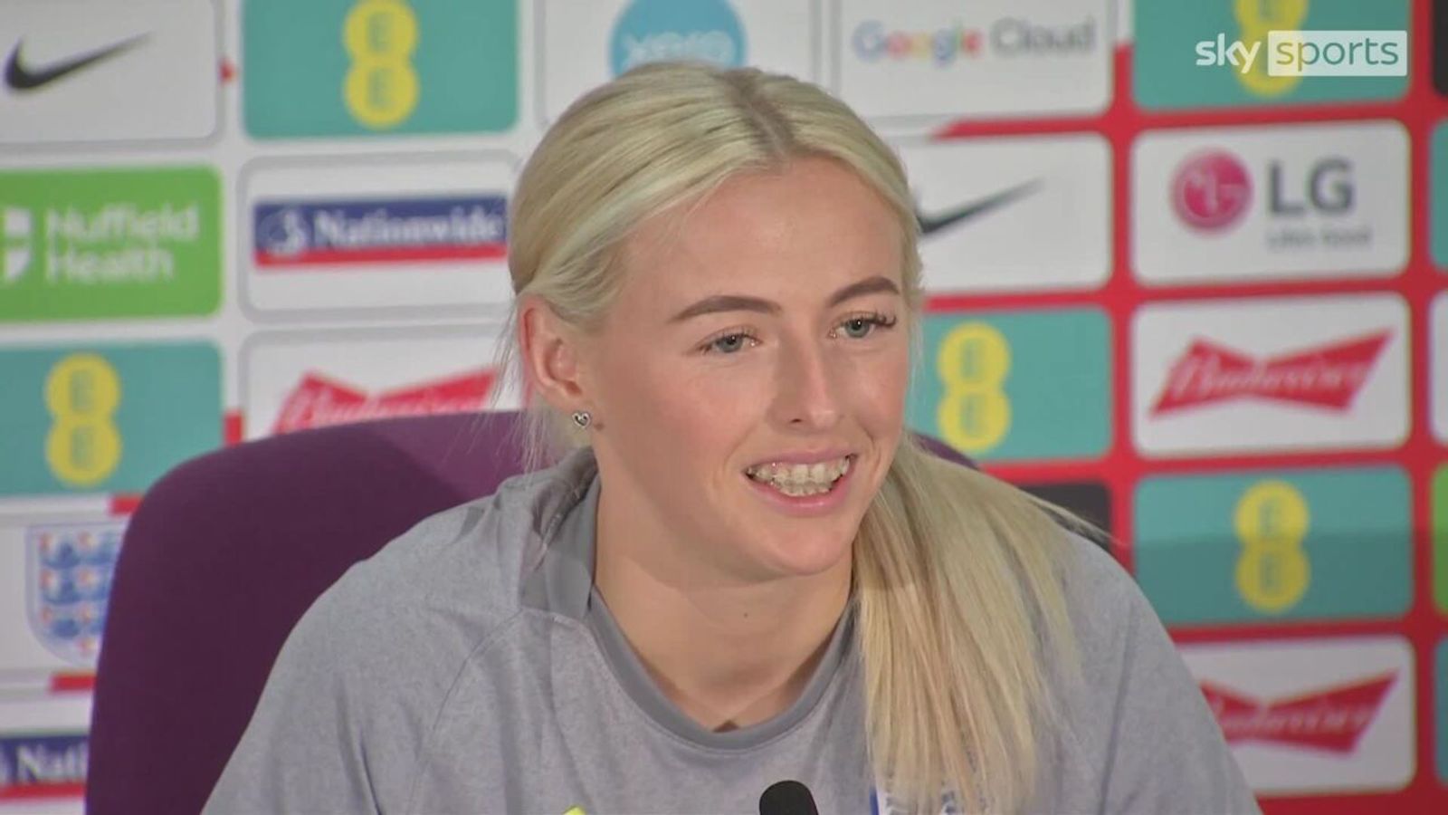 West Brom Women switch from white shorts to navy to tackle period ...