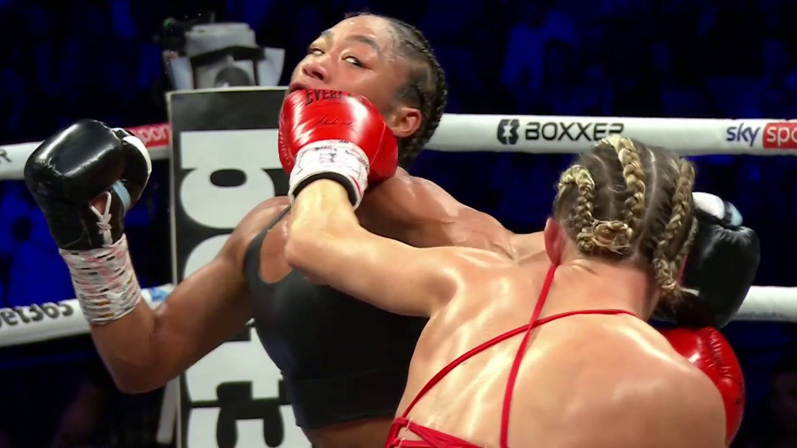 Alycia Baumgardner beats Mikaela Mayer by split decision to unify WBC, WBO and IBF super ...