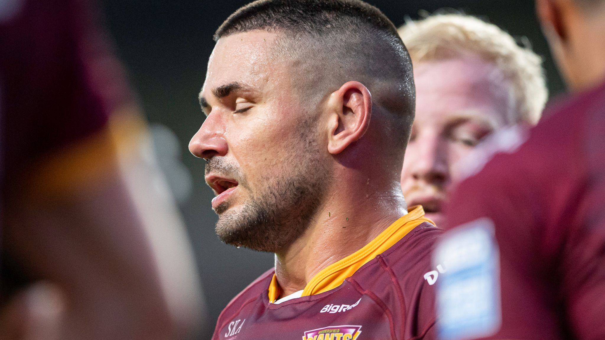 Super League: Nathan Peats back with Huddersfield Giants on three-year ...
