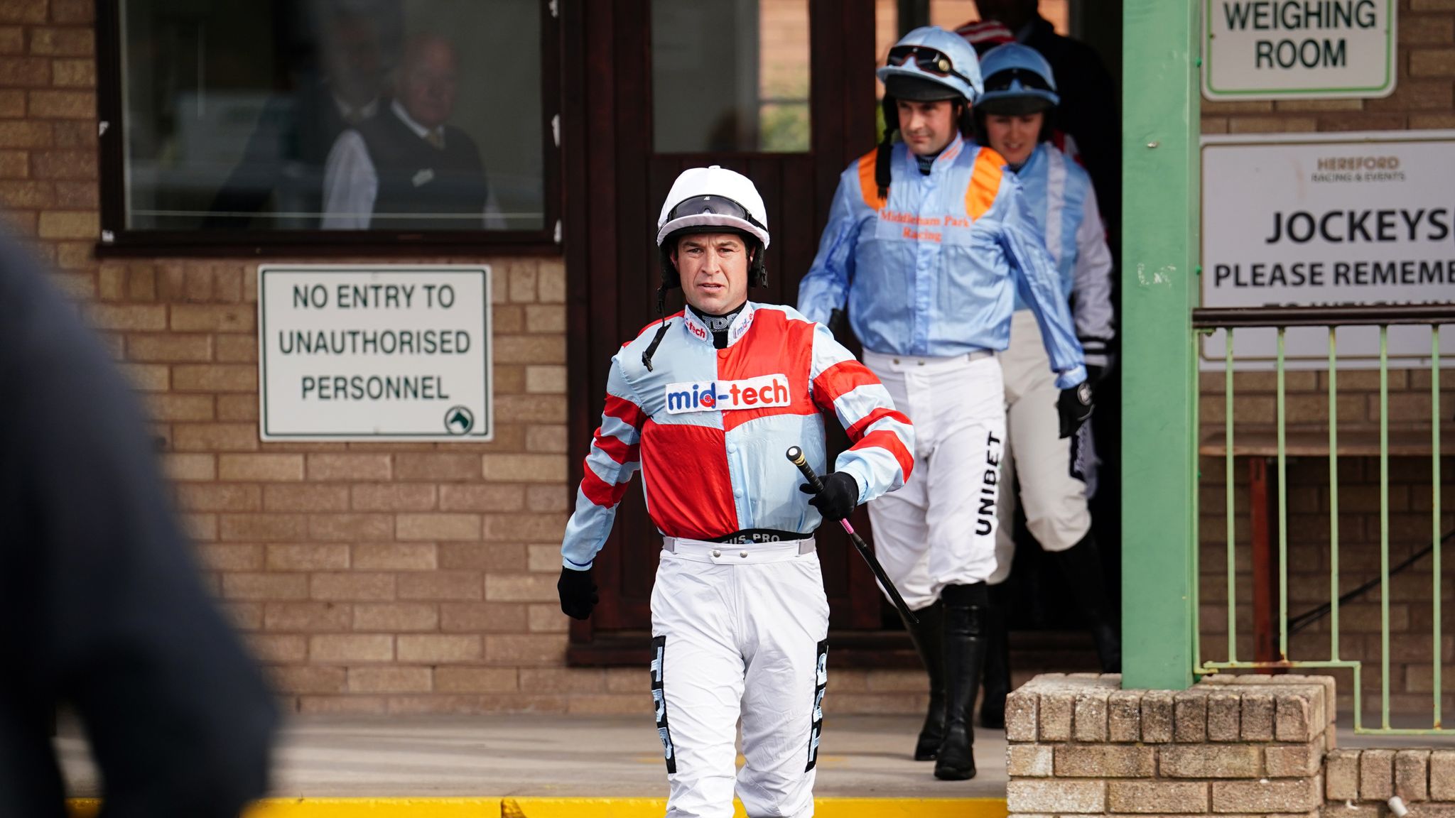 Robbie Dunne: Jockey wins with first ride since 10-month ban for ...