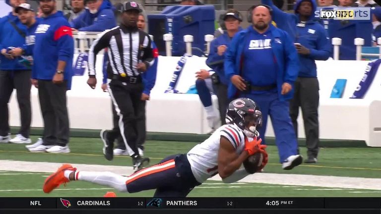 Darnell Mooney makes amazing diving grab off 56-yard dart from Justin ...