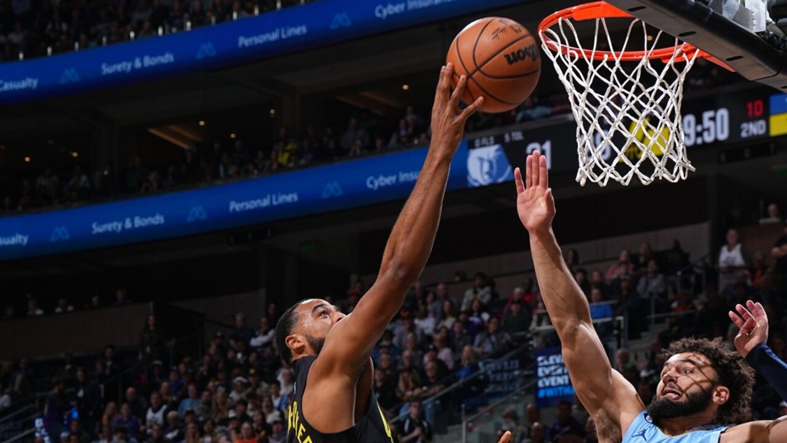 Talen Horton-Tucker throws down vicious slam dunk! | NBA News | Sky Sports Talen Horton-Tucker throws down vicious slam dunk! | NBA News | Sky Sports