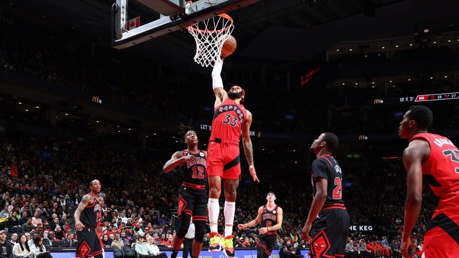 Gary Trent Jr's huge one-handed slam! | NBA News | Sky Sports