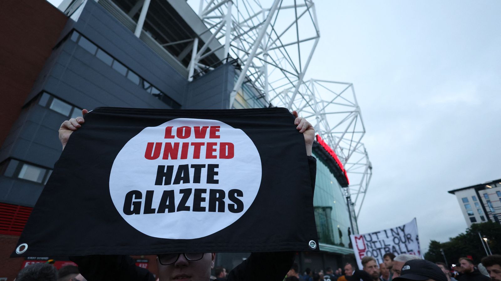 Manchester United ownership: Glazer family open to selling the club | Man Utd valued around £5bn ...