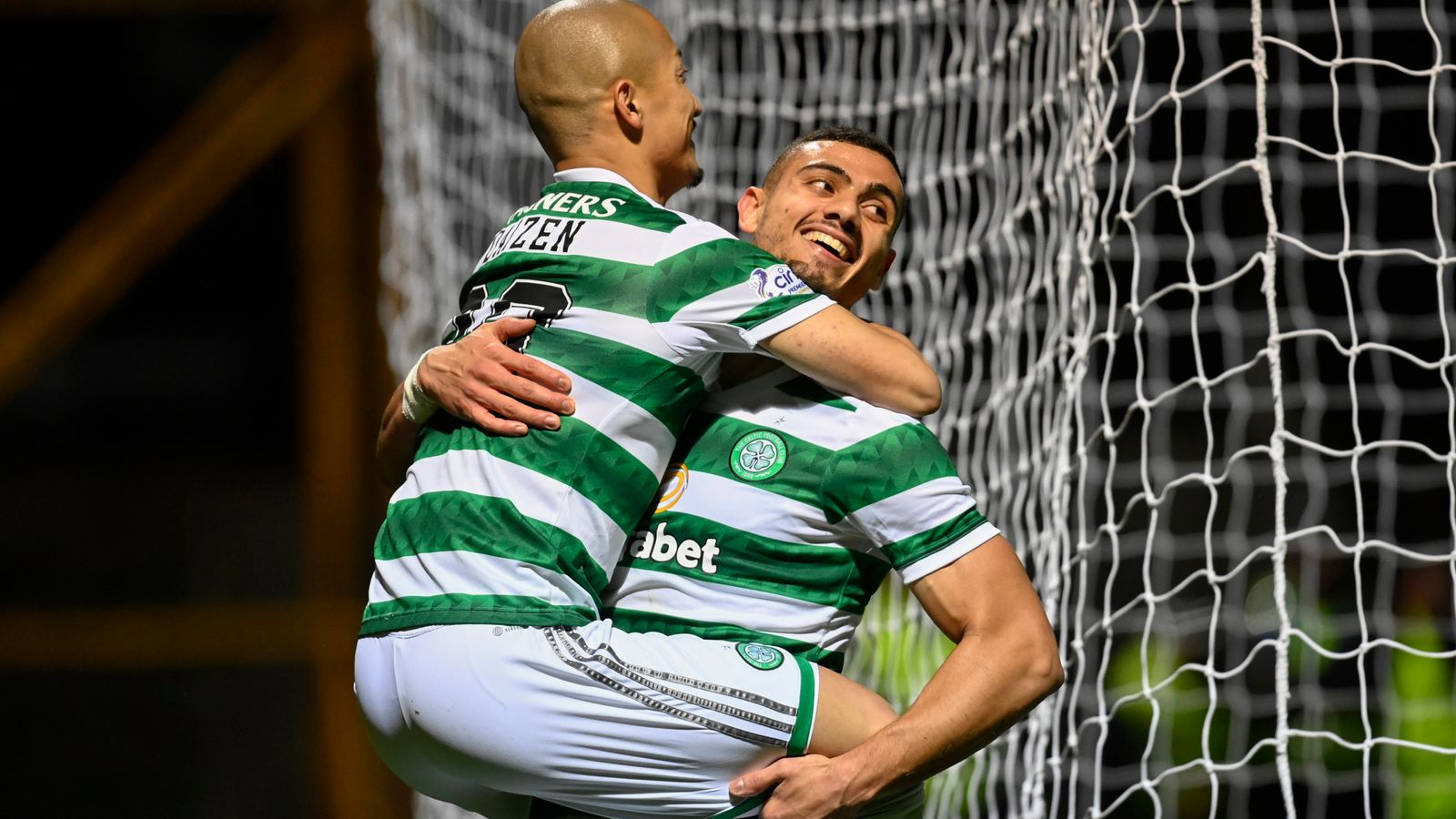Motherwell 1 - 2 Celtic - WireFan - Your Source for Social News and ...