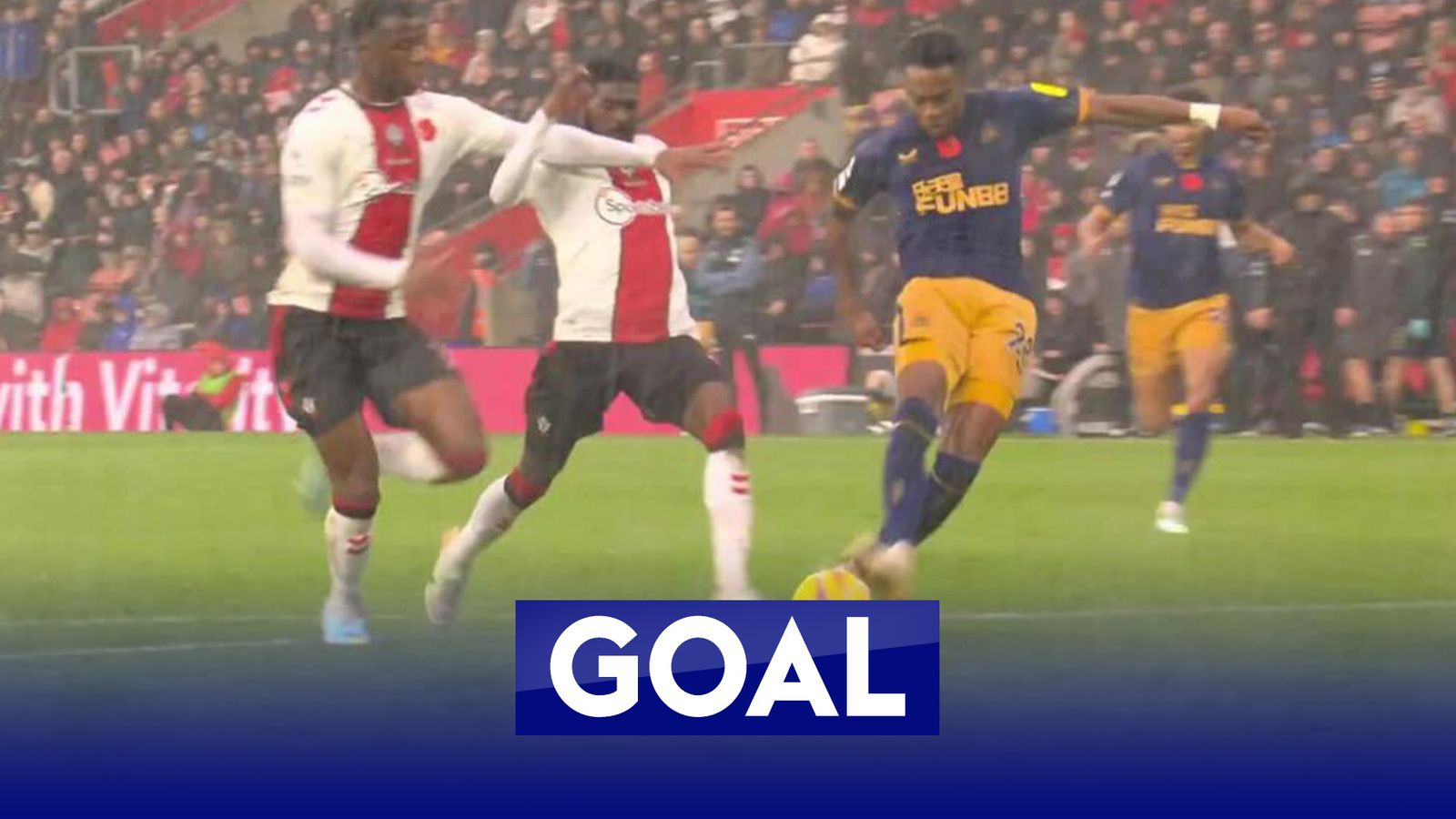 Joe Willock races clear to make it three | Football News | Sky Sports