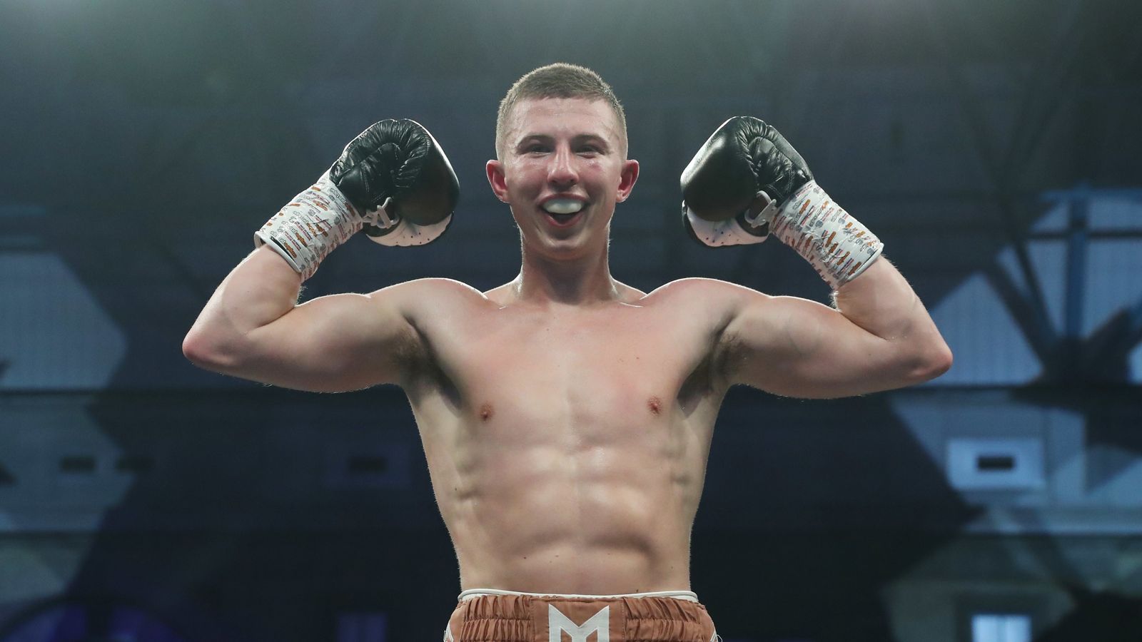 Michael Hennessy Jr stops James McCarthy in fourth round! | Boxing News | Sky Sports