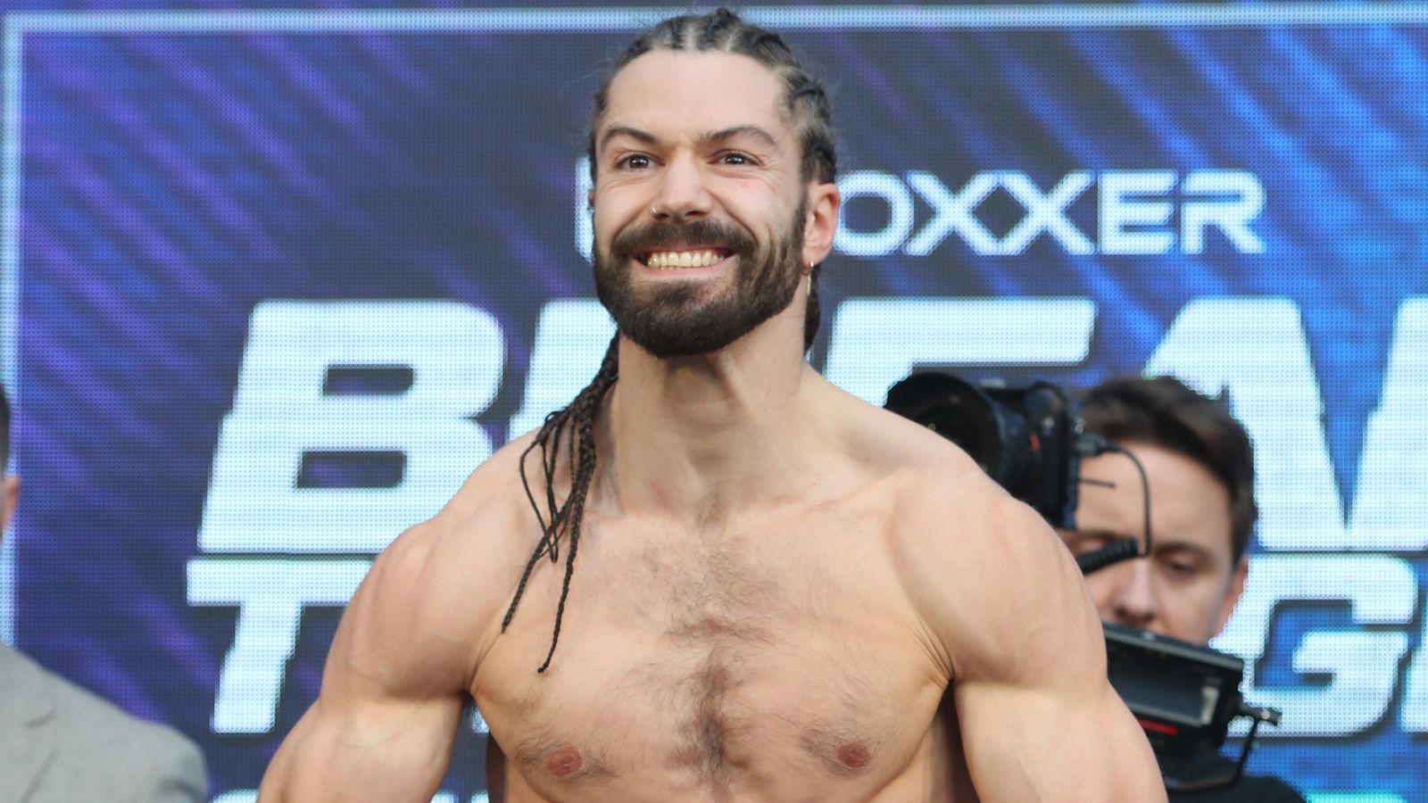 Adam Azim takes to the scales for Rylan Charlton clash: 'I will get ...
