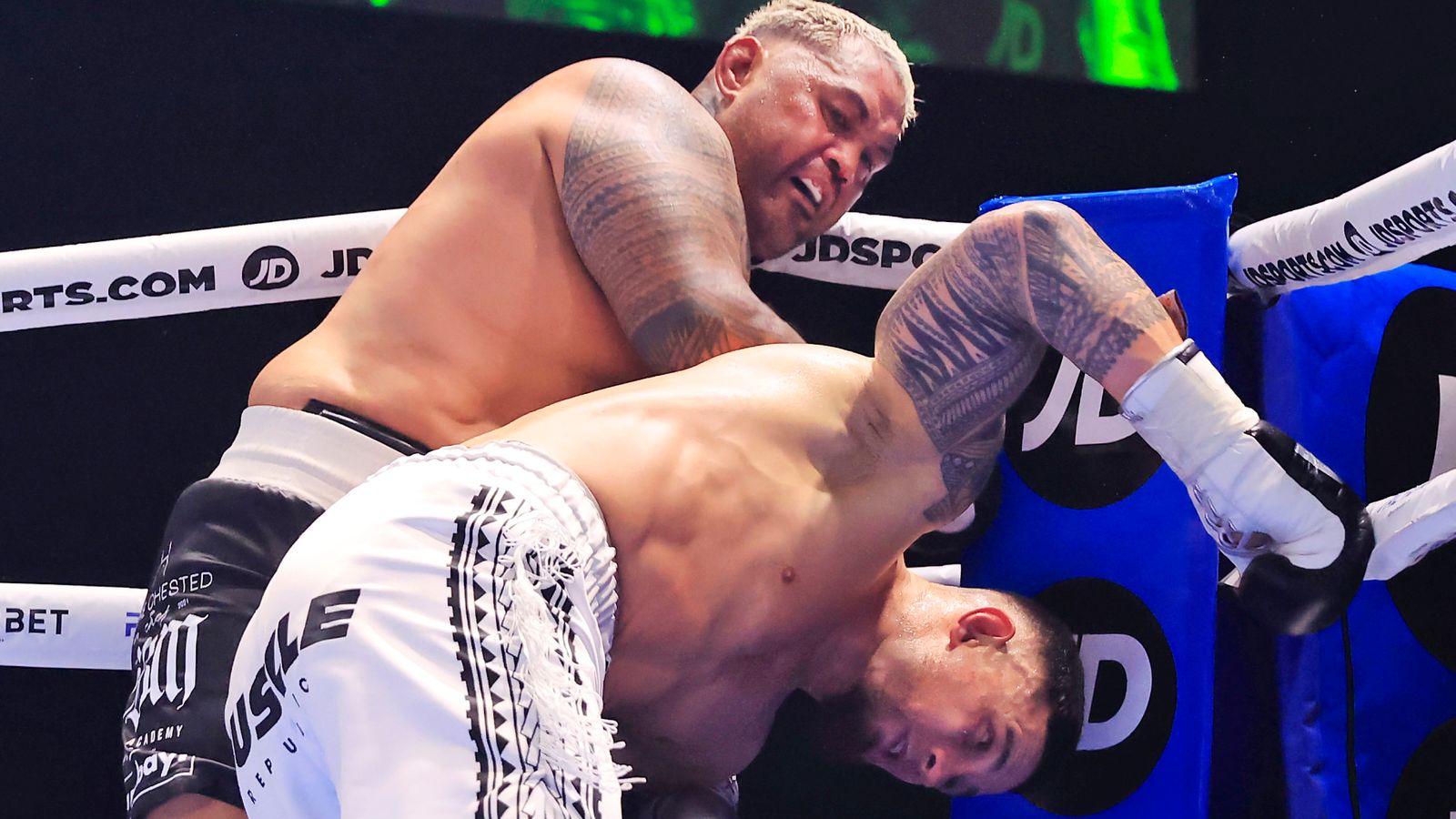 Sonny Bill Williams: Former New Zealand rugby international suffers ...