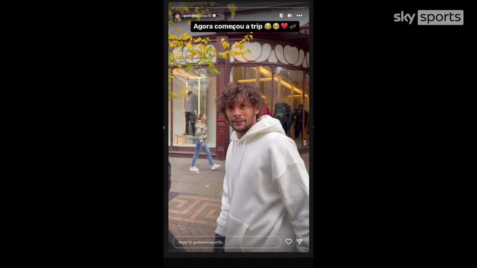 Gustavo Scarpa skateboards round Nottingham then signs for Forest ...