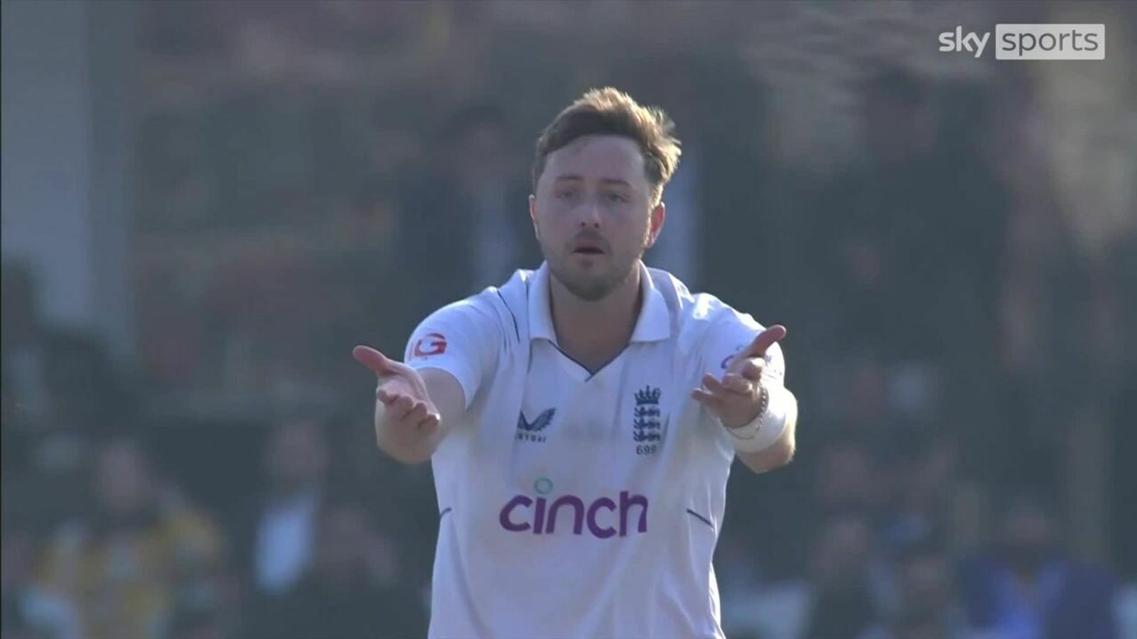 'How has that missed?' - Stumps still from impact in bizarre moment ...