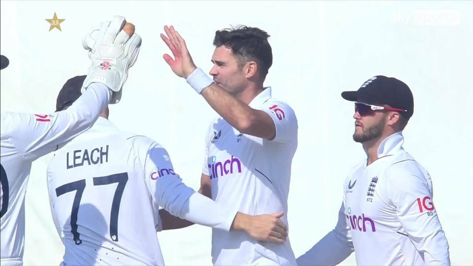 Jimmy Anderson brings Abrar Ahmed's brilliant cameo to an end ...