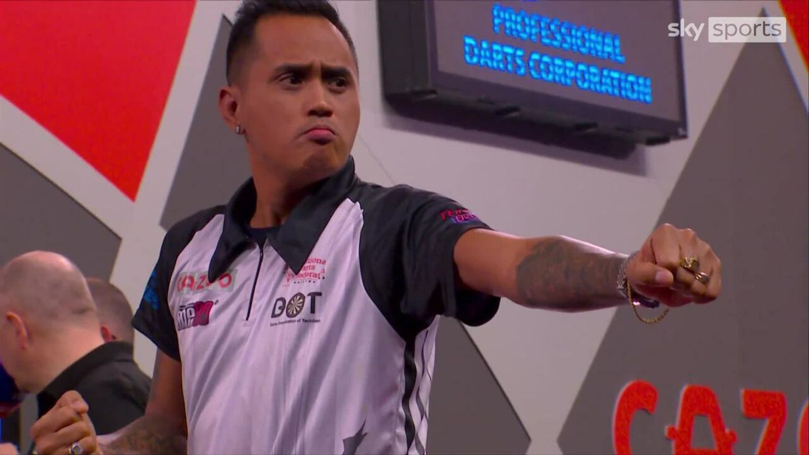 Lourence Ilagan's Shanghai finish in second set | Darts News | Sky Sports