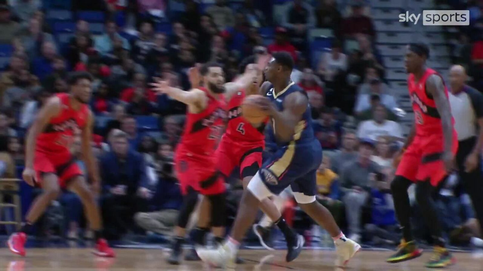 Zion Williamson shows off incredible court vision with laser-like dime ...