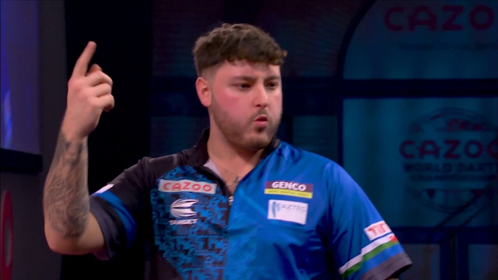 Lewy Williams' ton takes second set | Darts News | Sky Sports