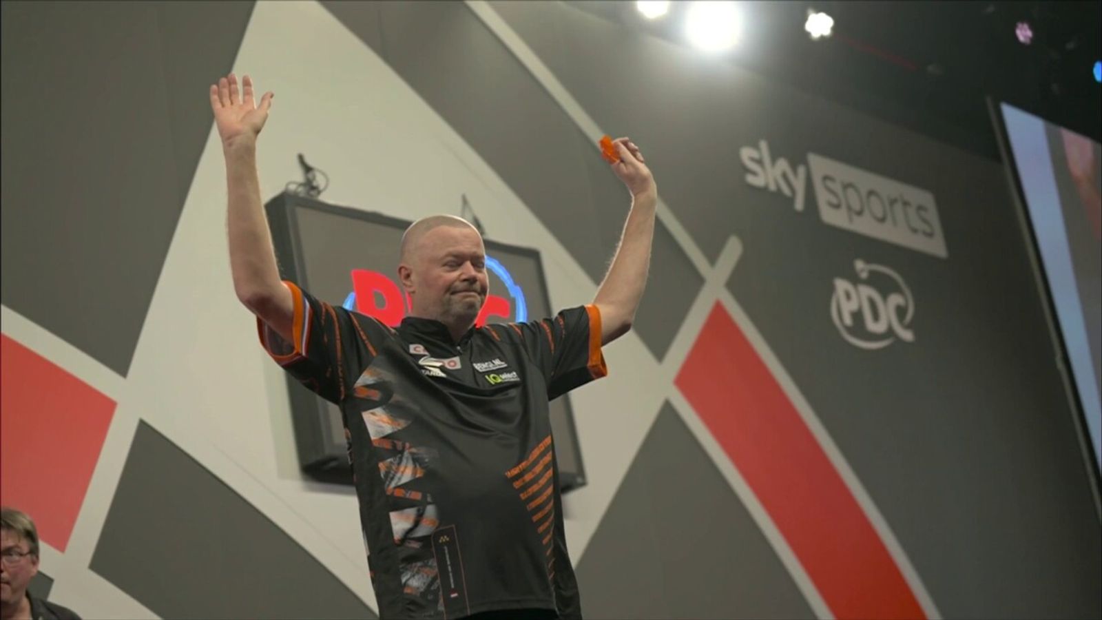 World Darts Championship: Ricky Evans pays tribute to Fallon Sherrock ...