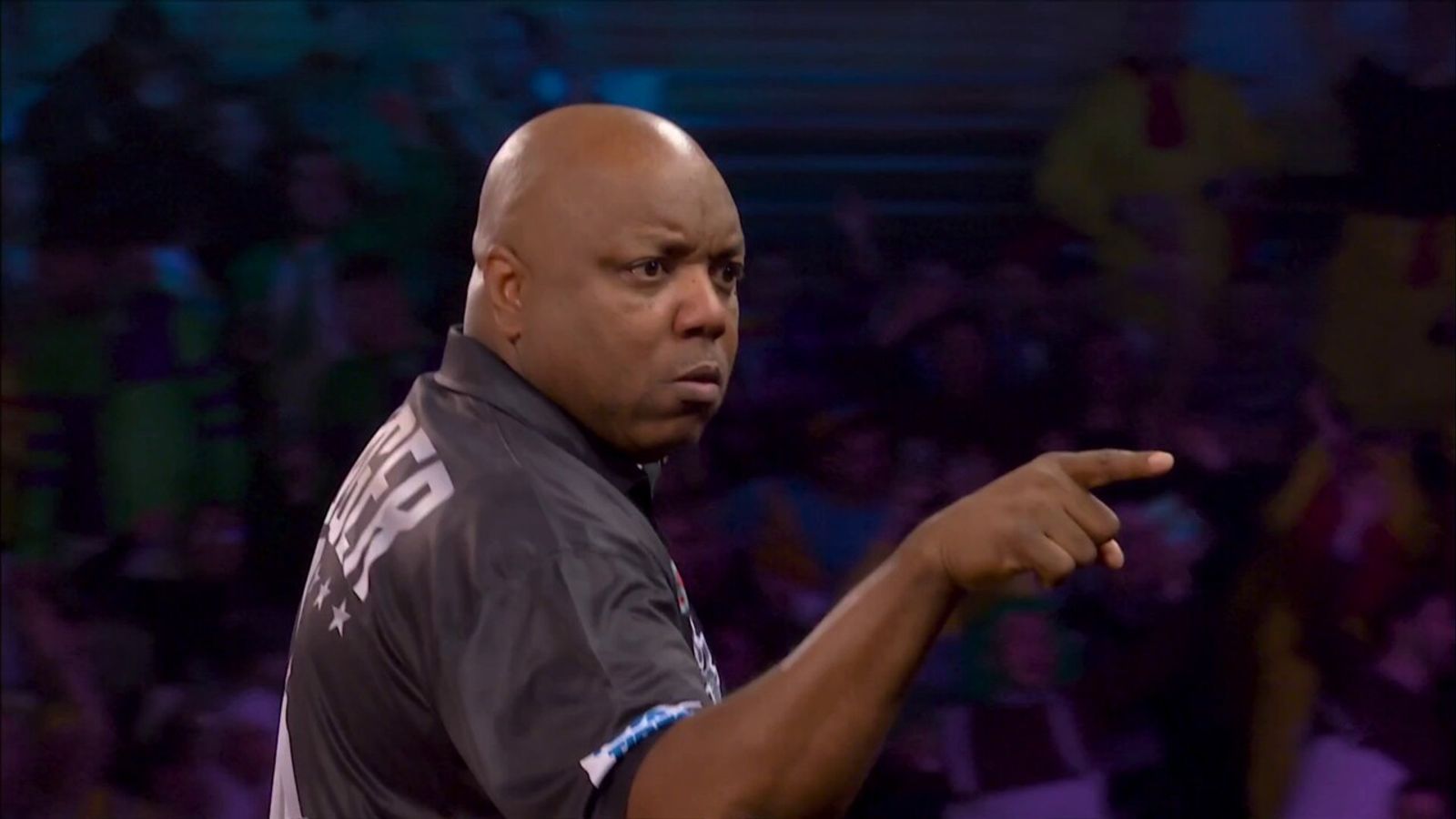 Leonard Gates claims opening set with 101 | Darts News | Sky Sports