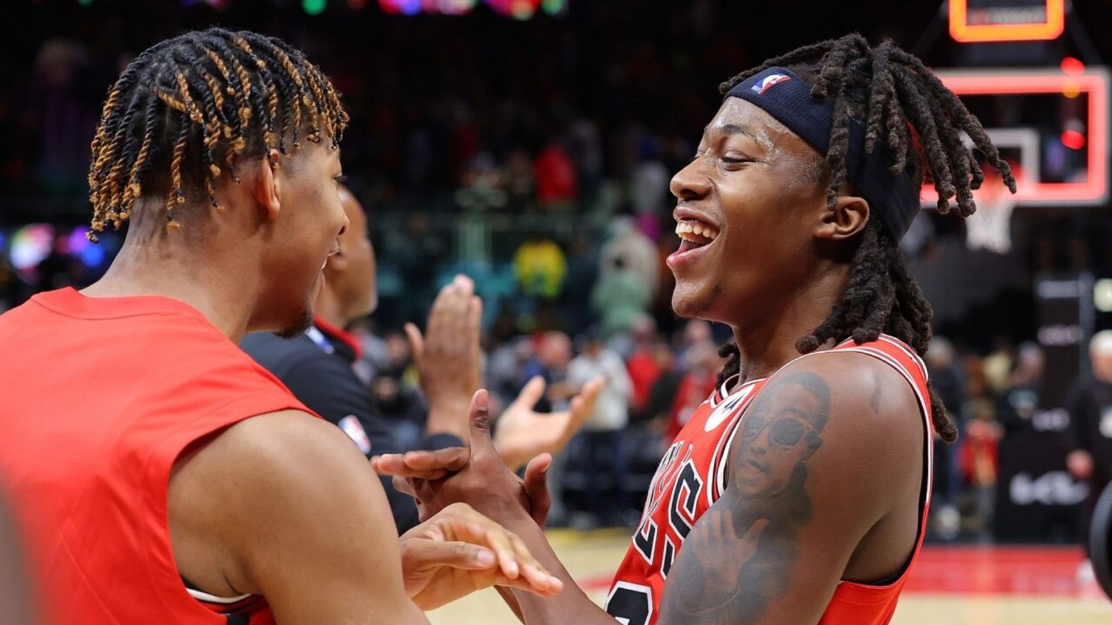 Ayo Dosunmu wins it on the buzzer for the Chicago Bulls | NBA News ...