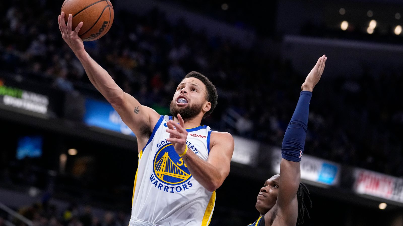 Stephen Curry racks up 38 in vain over Indiana Pacers | NBA News | Sky ...