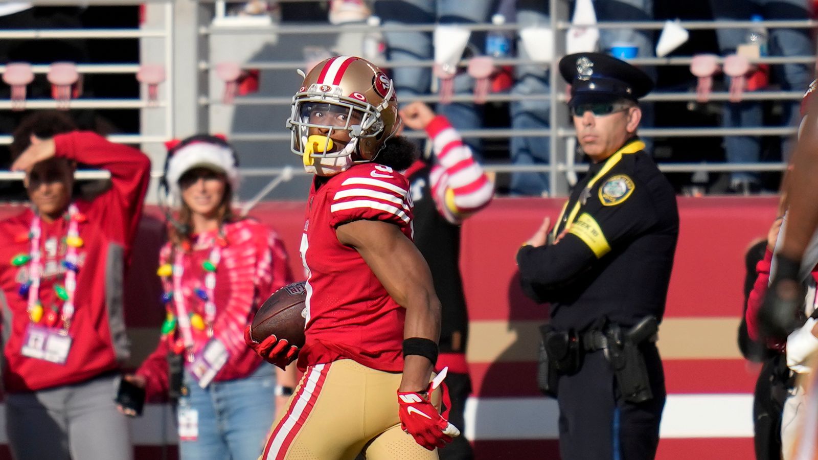 'You can kiss him goodbye' | RayRay McCloud's 71-yard touchdown run ...