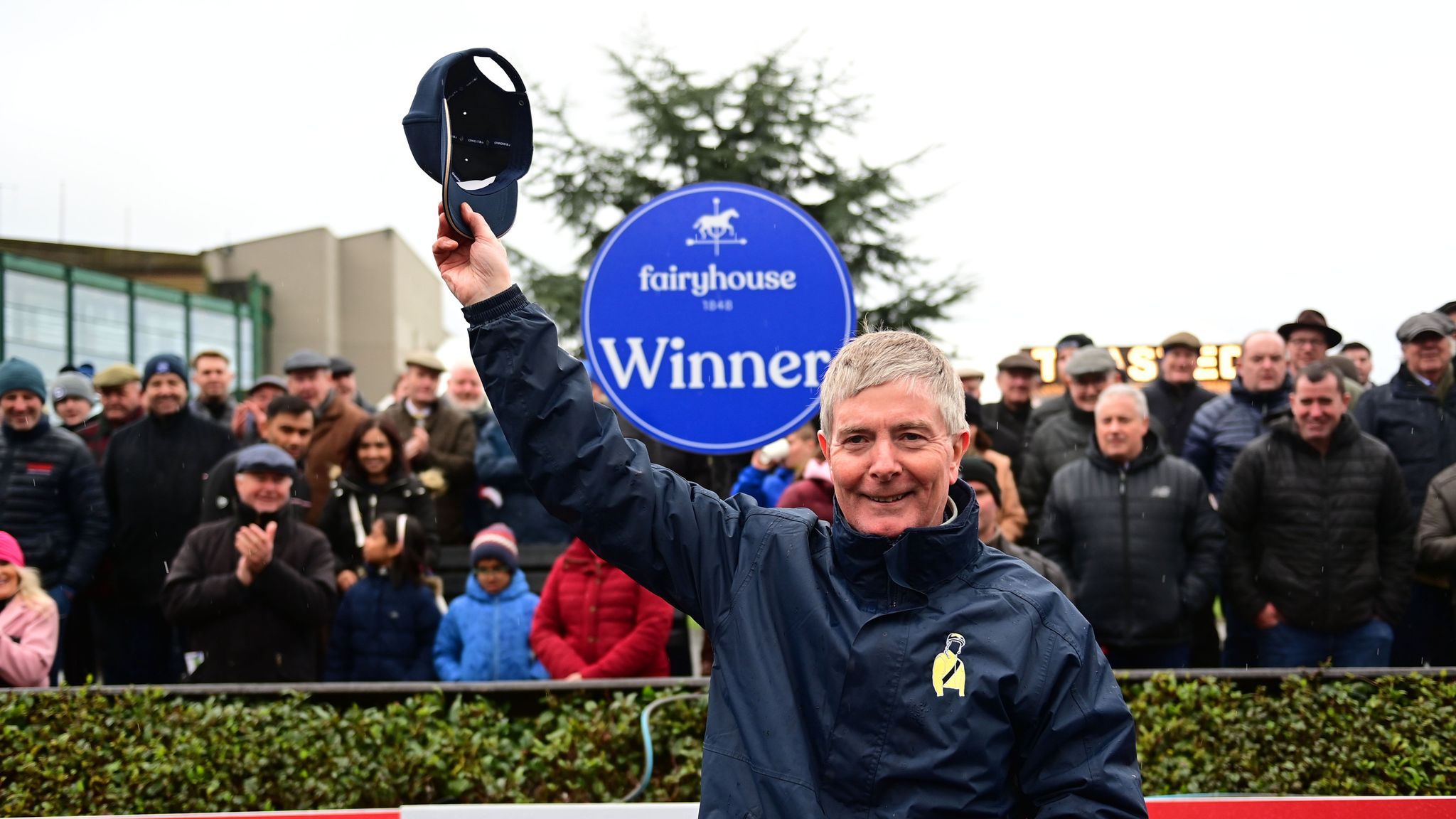 Royal Bond Novice Hurdle: Marine Nationale denies Irish Point in ...