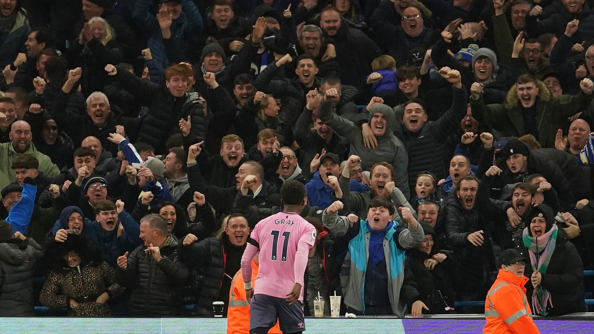 Manchester City 1-1 Everton: Demarai Gray stunner earns Toffees ...