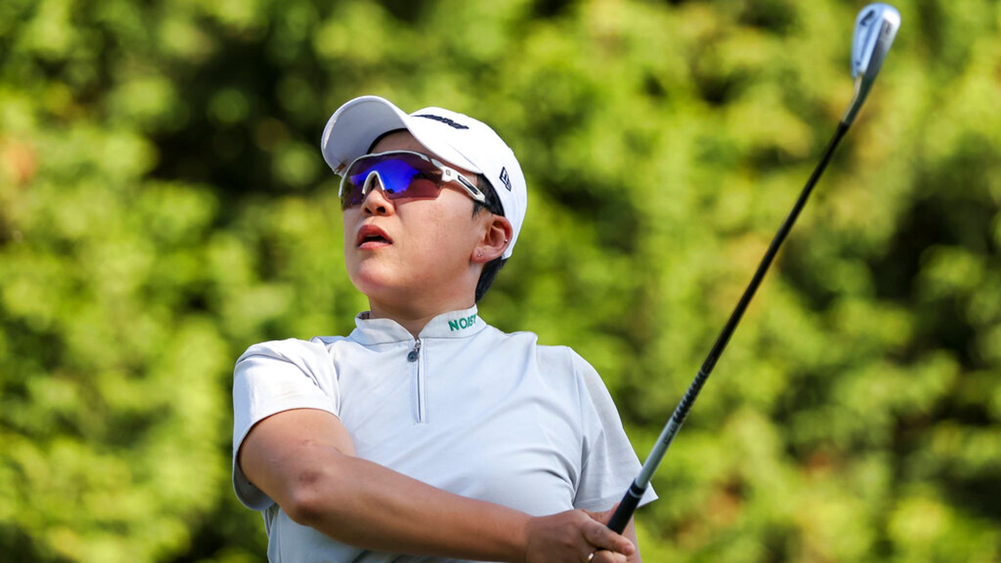 Australian Open: Adam Scott leads after eagle on 18th | Jiyai Shin ...