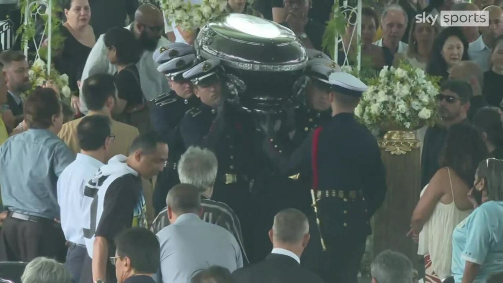 Pele's funeral: Thousands of fans bid farewell at Santos procession as ...