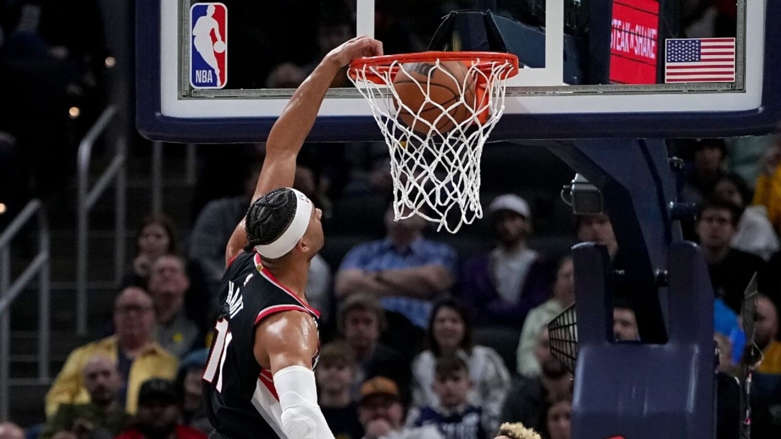 Josh Hart slams it down! | NBA News | Sky Sports
