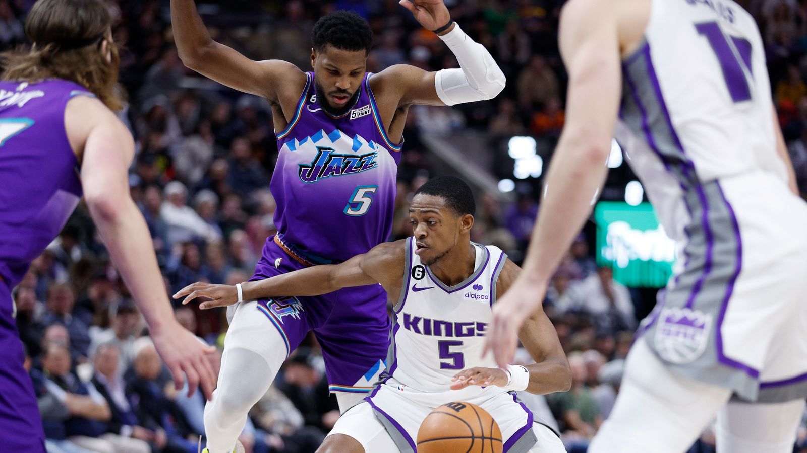 De'Aaron Fox puts up 37 points in late rally to down Utah Jazz | NBA ...