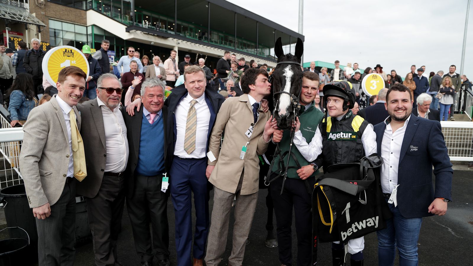 All-Weather Championships: Willy Twiston-Davies says Earlofthecotswolds ...