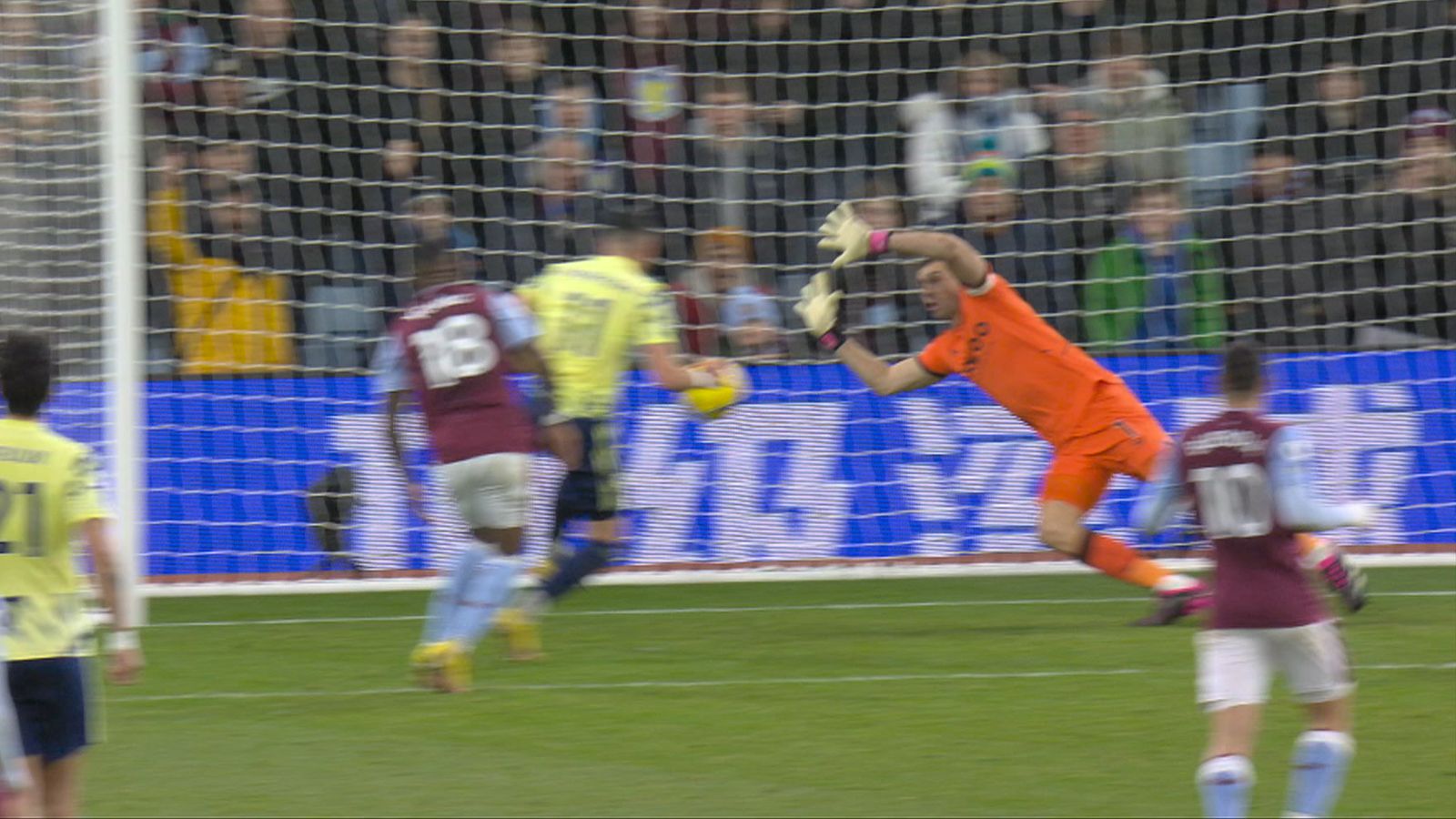Martinez makes point-blank save from Harrison | Football News | Sky Sports