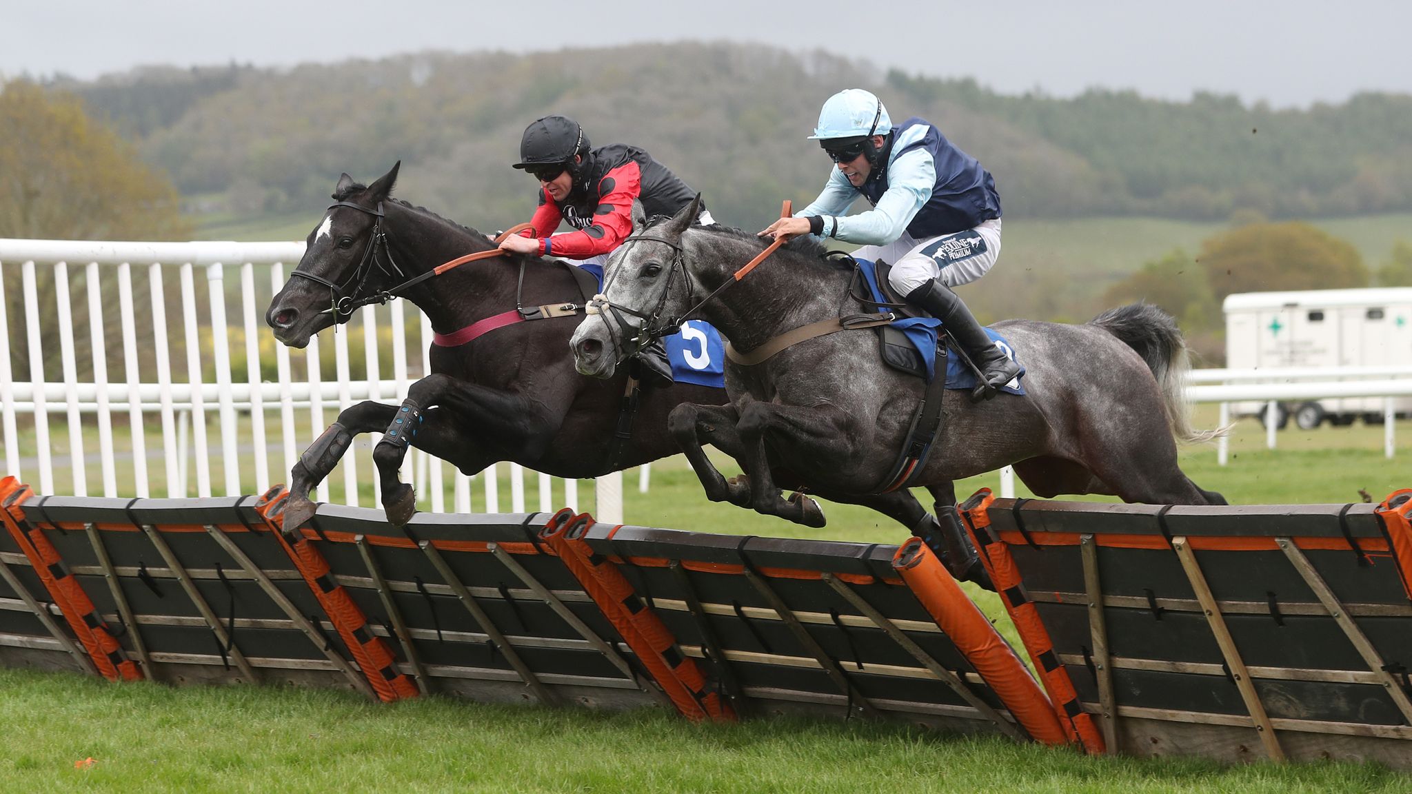 Today on Sky Sports Racing: Earlofthecotswolds seeks Finals Day ...