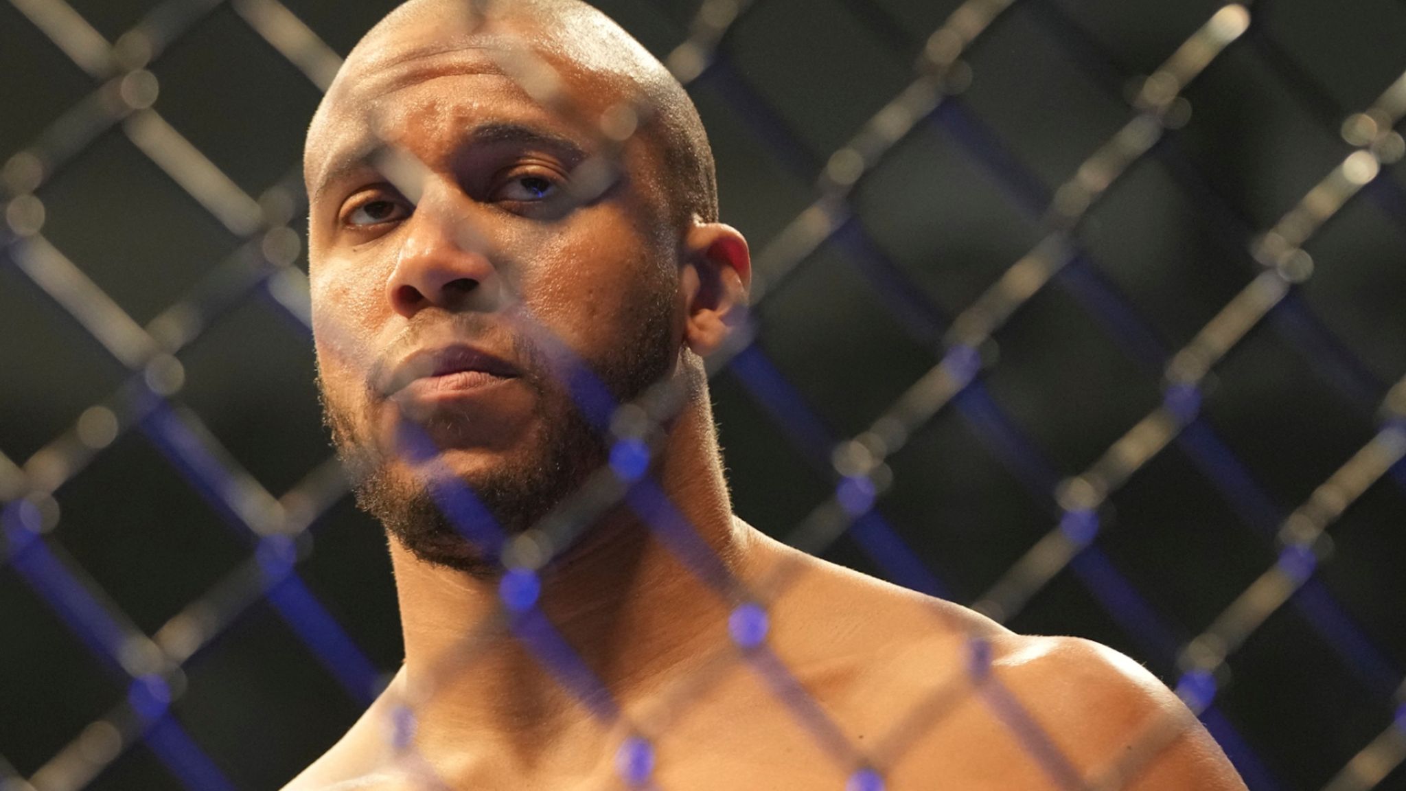 UFC : Francis Ngannou devient agent libre | Jon Jones affronte Cyril ...