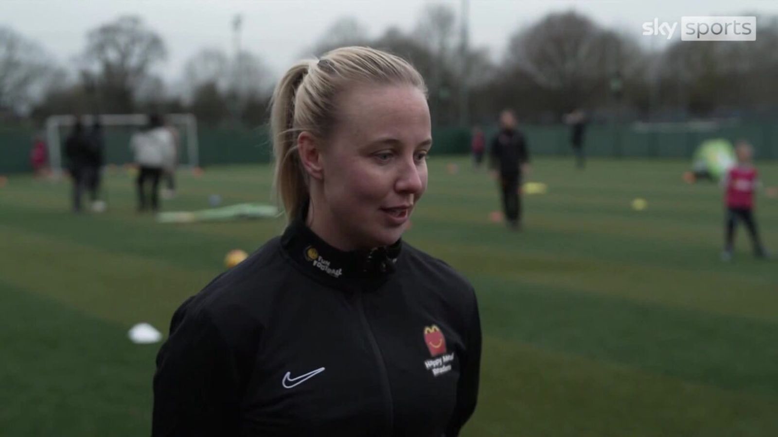 Beth Mead: England and Arsenal forward not ruling out Women's World Cup ...