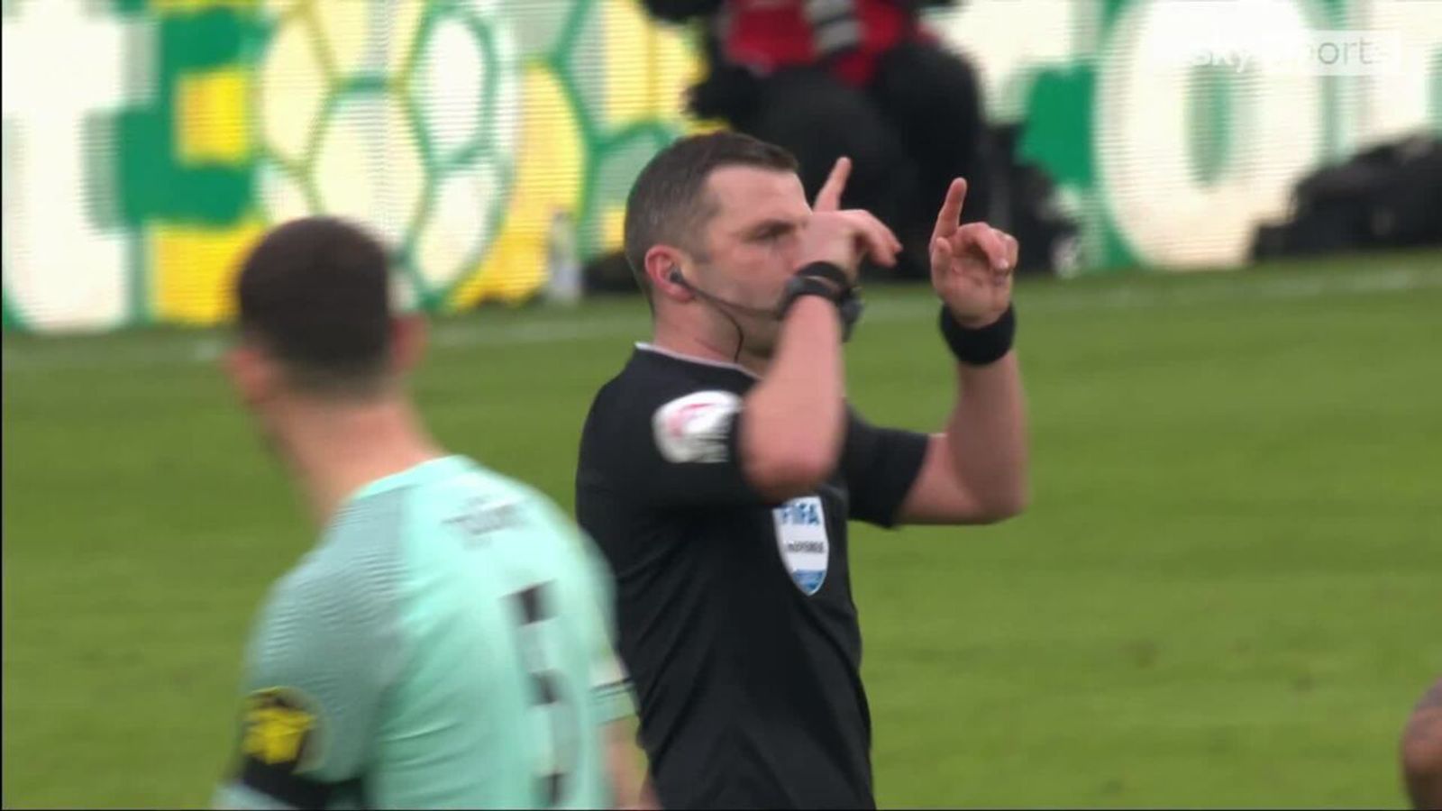 Ref Watch: Former Premier League referee Dermot Gallagher dissects the flashpoints from a ...