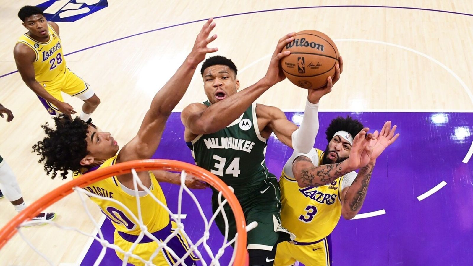 Milwaukee Bucks 115-106 Los Angeles Lakers | NBA highlights | NBA News ...