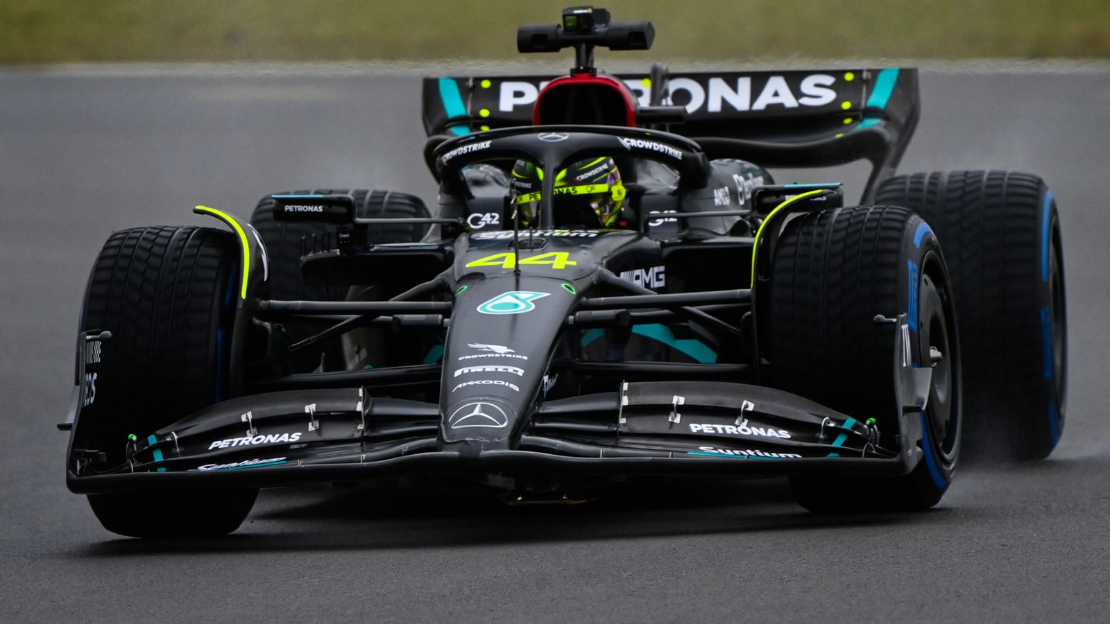 Mercedes starting Behind Red Bull And Ferrari At F1 Testing Lewis