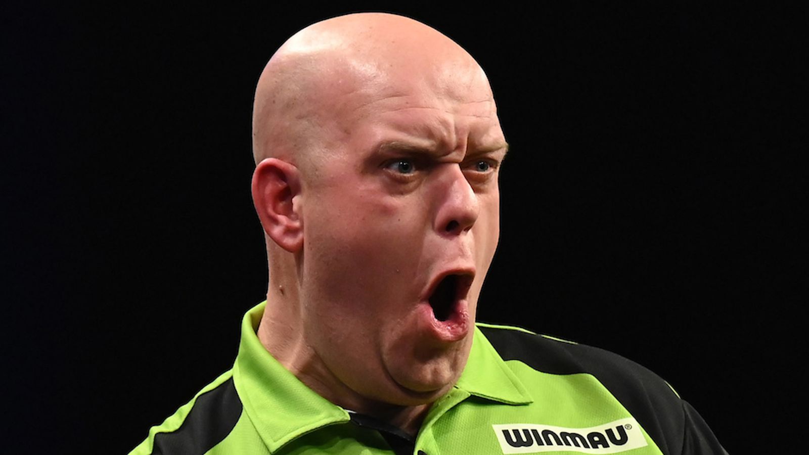 Premier League Darts: Michael van Gerwen defeats Gerwyn Price in final ...