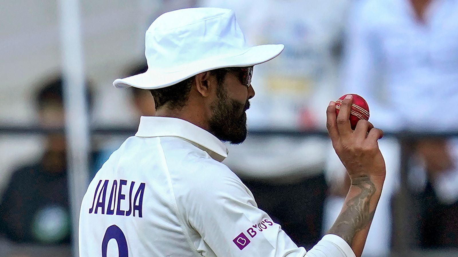 India say Ravindra Jadeja used pain-relief cream on finger during first ...