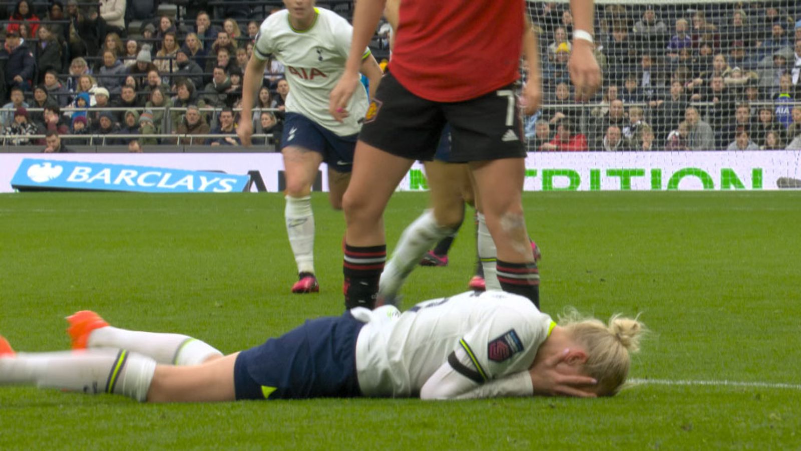 Man Utd boss Marc Skinner criticises Tottenham's Eveliina Summanen for ...