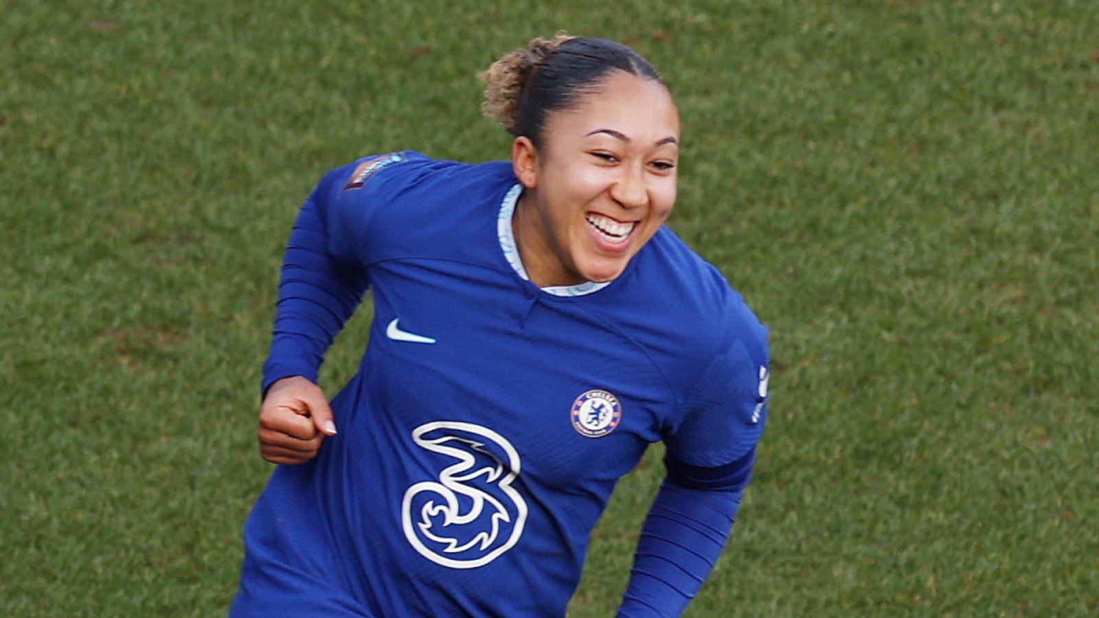 WSL: Chelsea edge five-goal thriller at Tottenham, Manchester United ...