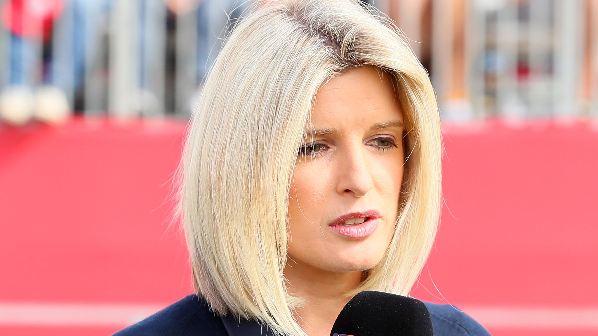 Tiger Woods under scrutiny after handing Justin Thomas tampon at ...