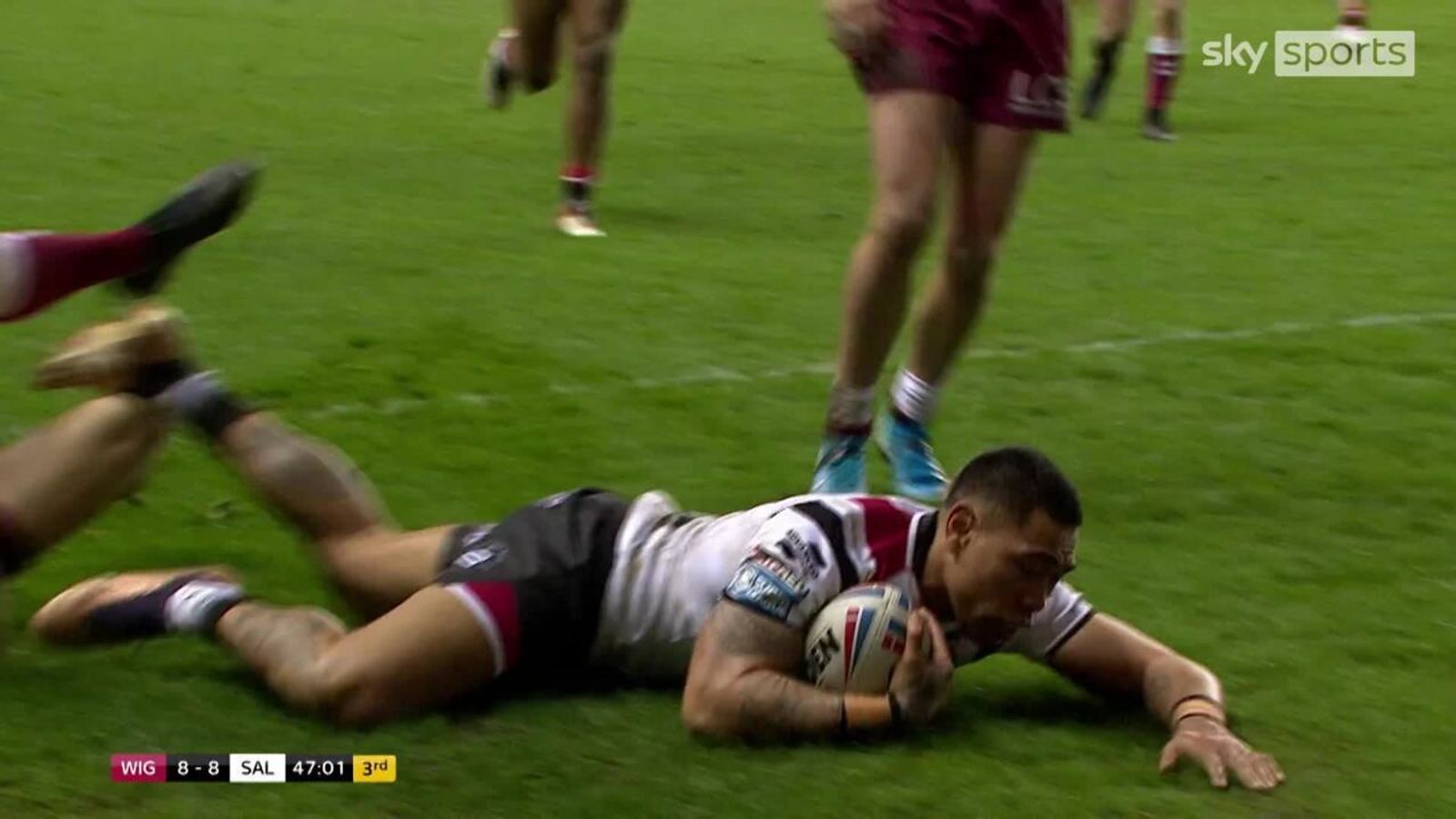 Ken Sio grabs second try after Brodie Croft's class assist | Rugby ...