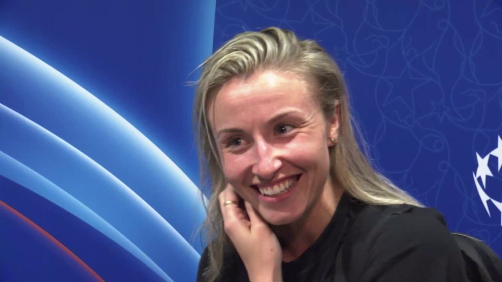 Leah Williamson: Bayern Munich win is 'historic' | A step forward in ...