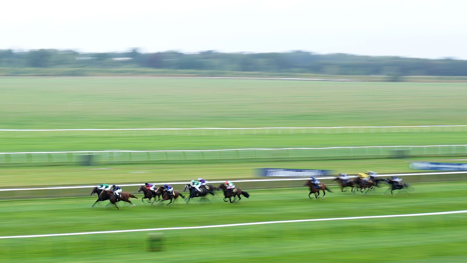 Lincoln Handicap live on Sky Sports Racing: Awaal and Al Mubhir top ...