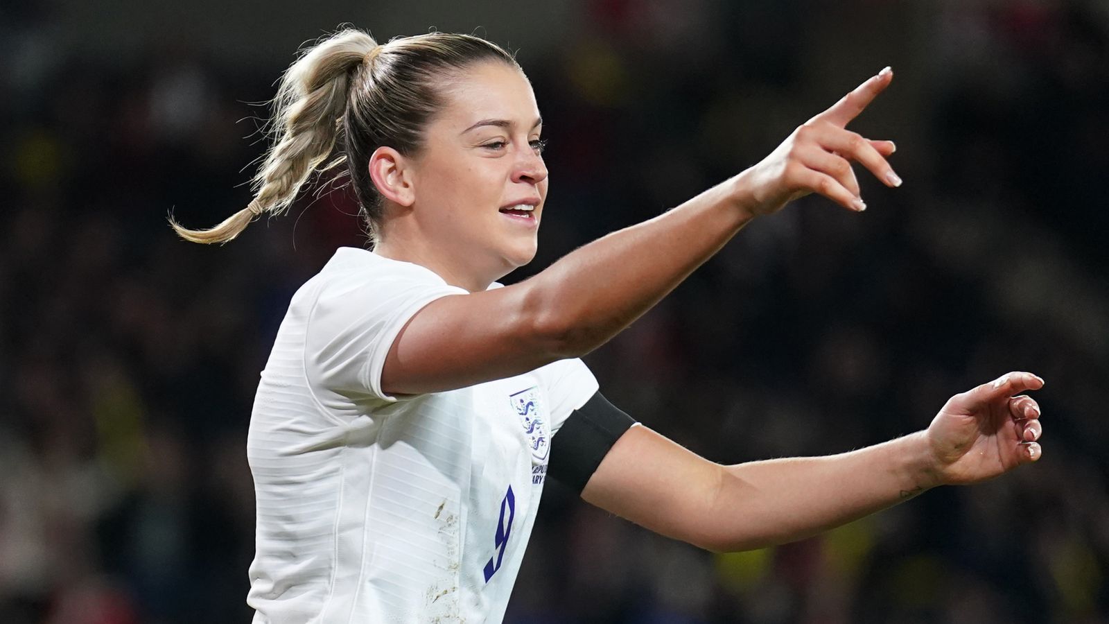 Alessia Russo: Arsenal Women sign England striker on free transfer ...