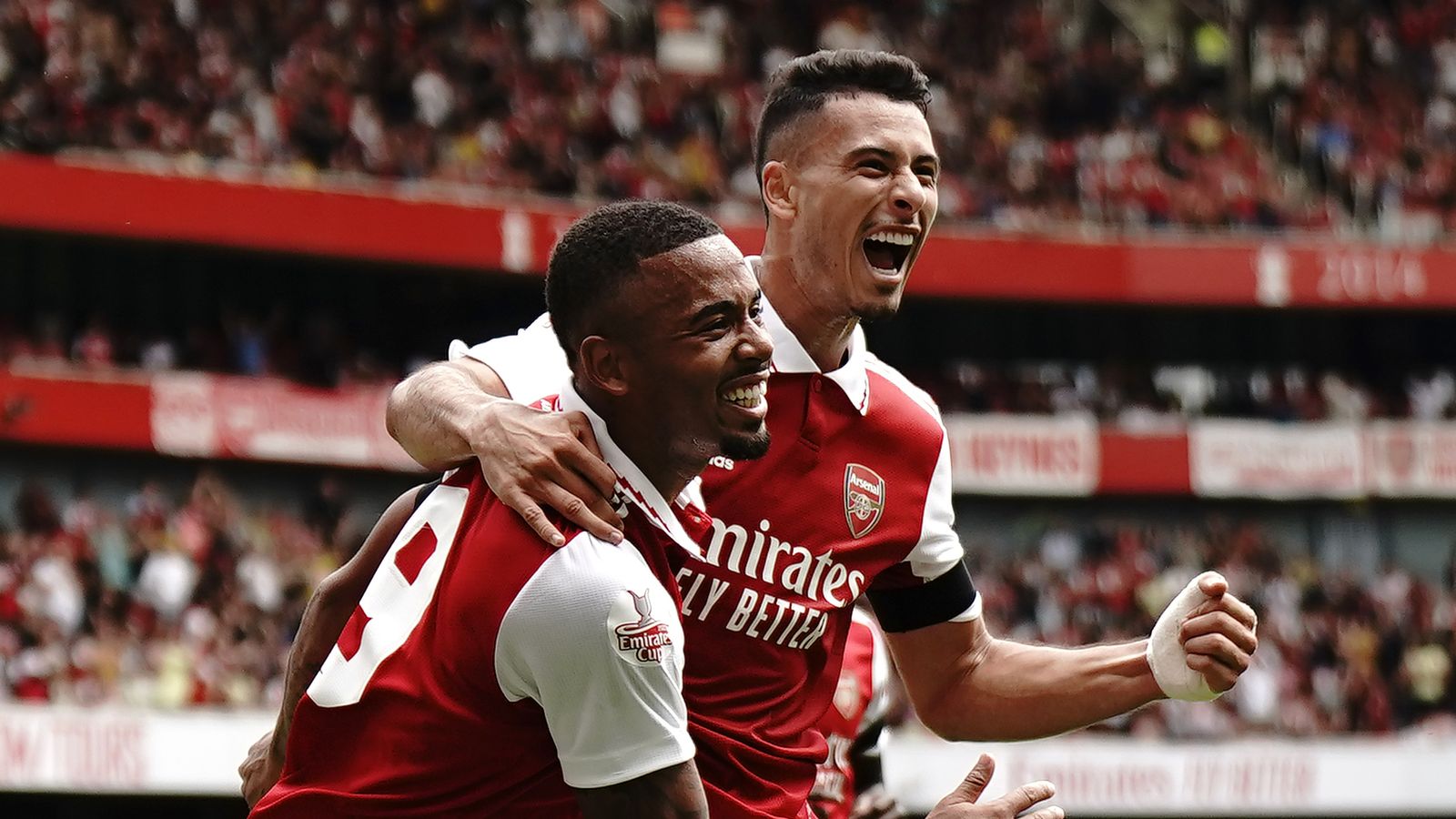Gabriel Jesus praises 'family' spirit at Arsenal - 'That's why we're ...